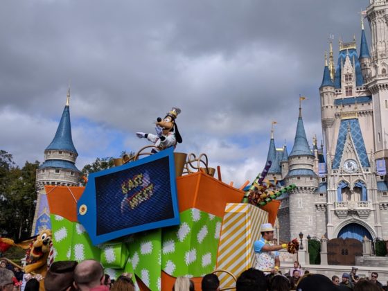 Get A Free Trip For 4 To Disney World | Green Vacation Deals