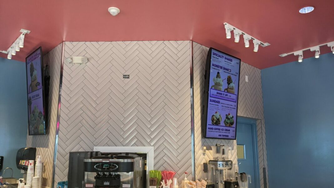 Edy's Ice Cream Parlor SeaWorld Orlando Review | Green Vacation Deals