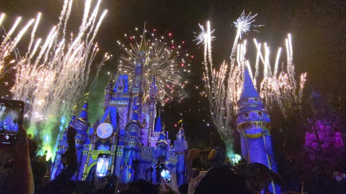 Disney Enchantment Fireworks Review | Green Vacation Deals