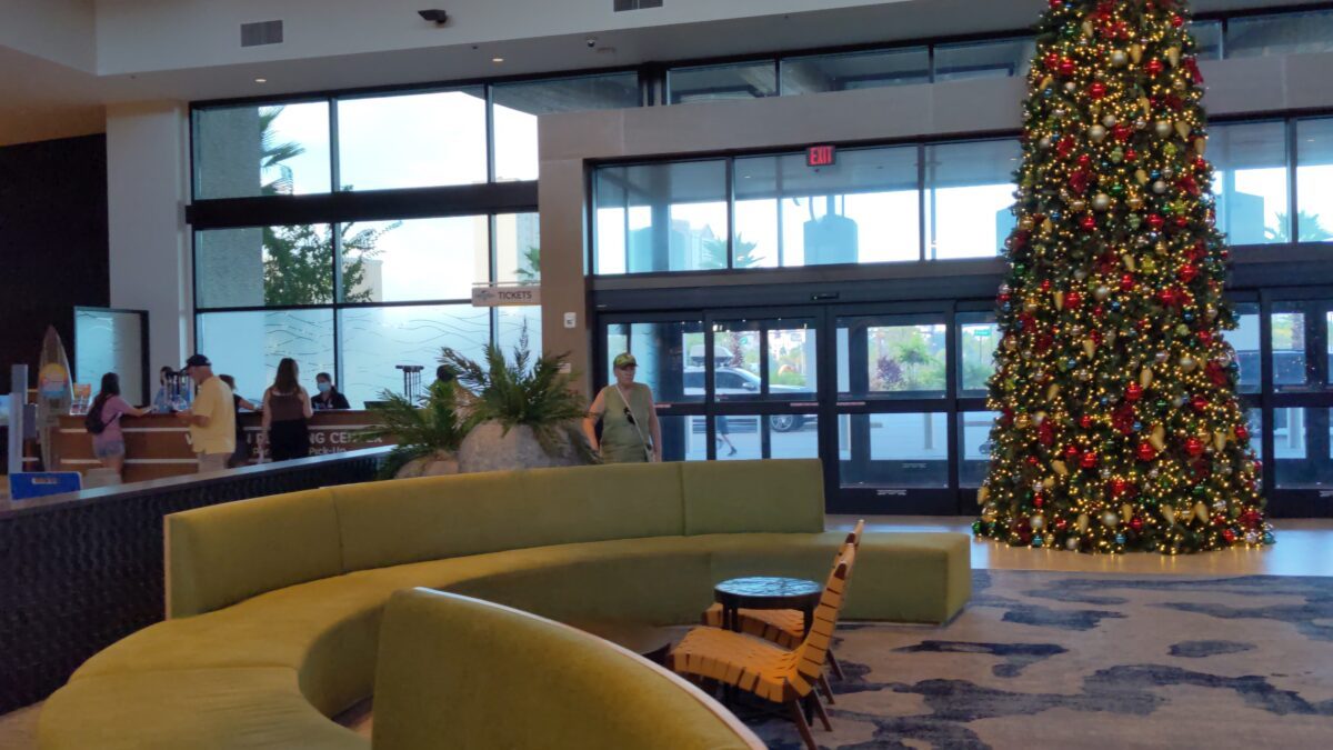 Universal Dockside Inn Review | Green Vacation Deals