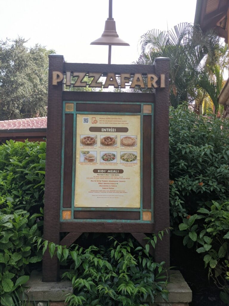 Pizzafari Animal Kingdom Disney World Review: 5 Reasons to Go | Green ...