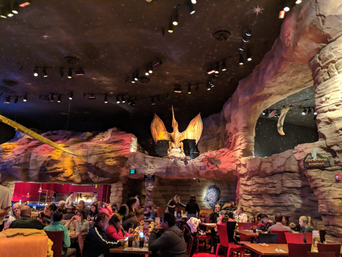 T-Rex Cafe Orlando Disney Springs Review | Green Vacation Deals
