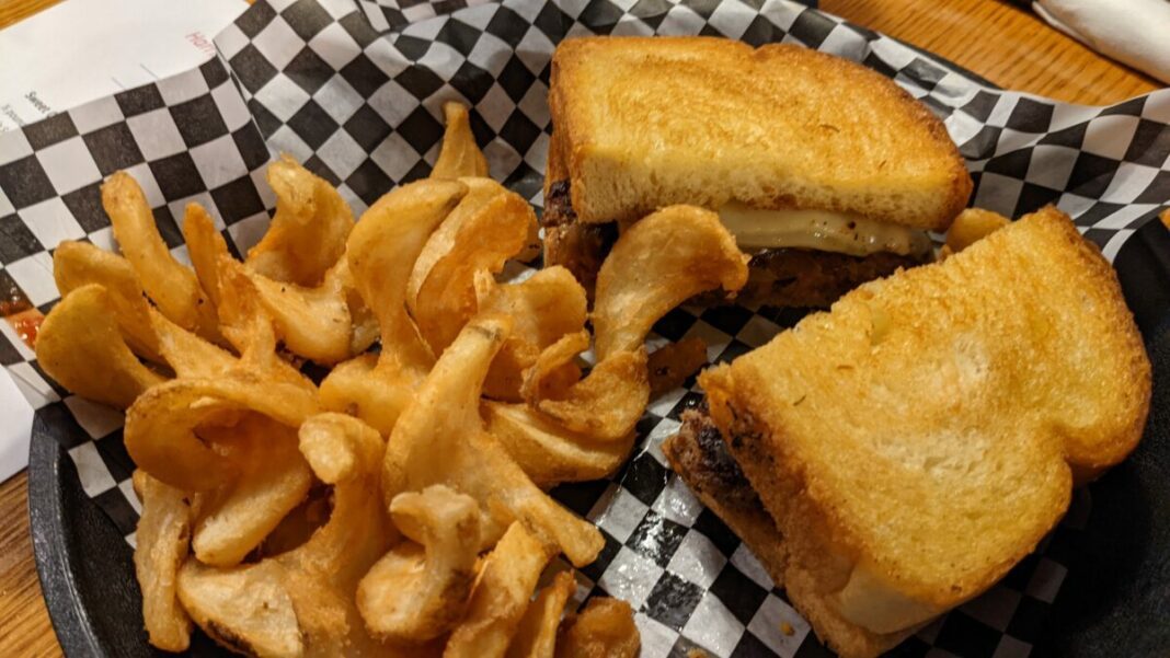 Harris Steak and Seafood Brunswick GA Review | Green Vacation Deals