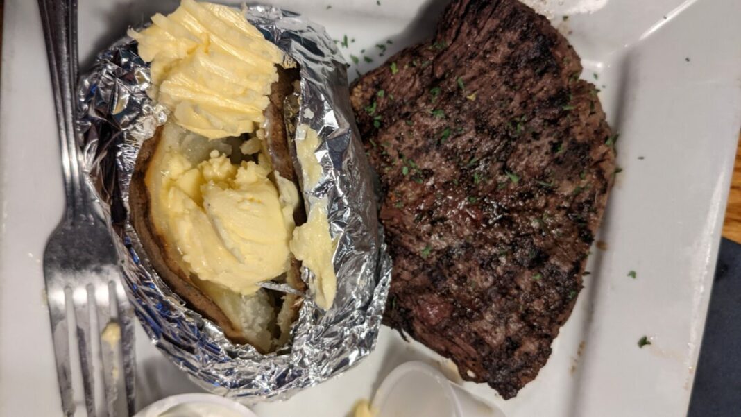 Harris Steak and Seafood Brunswick GA Review | Green Vacation Deals