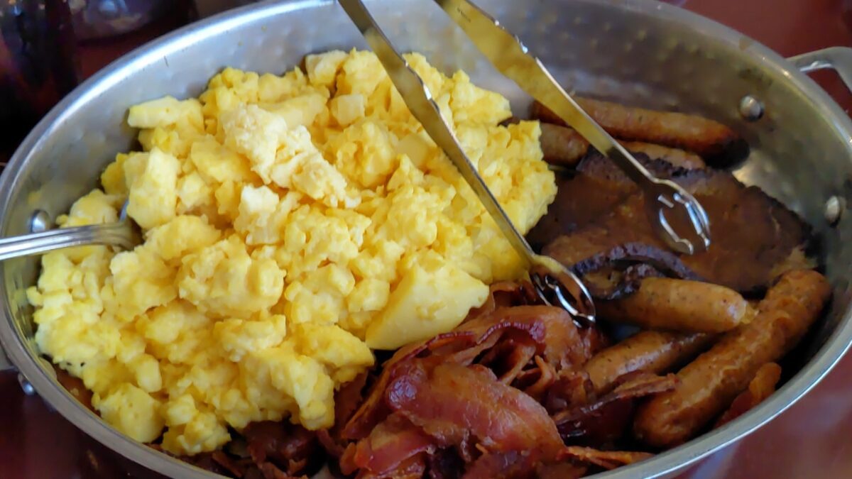 Chef Mickey Character Breakfast Review | Green Vacation Deals