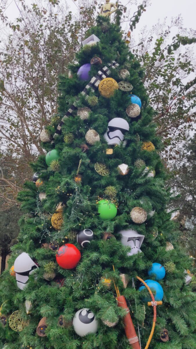 Disney Springs Christmas 2023 Guide | Green Vacation Deals