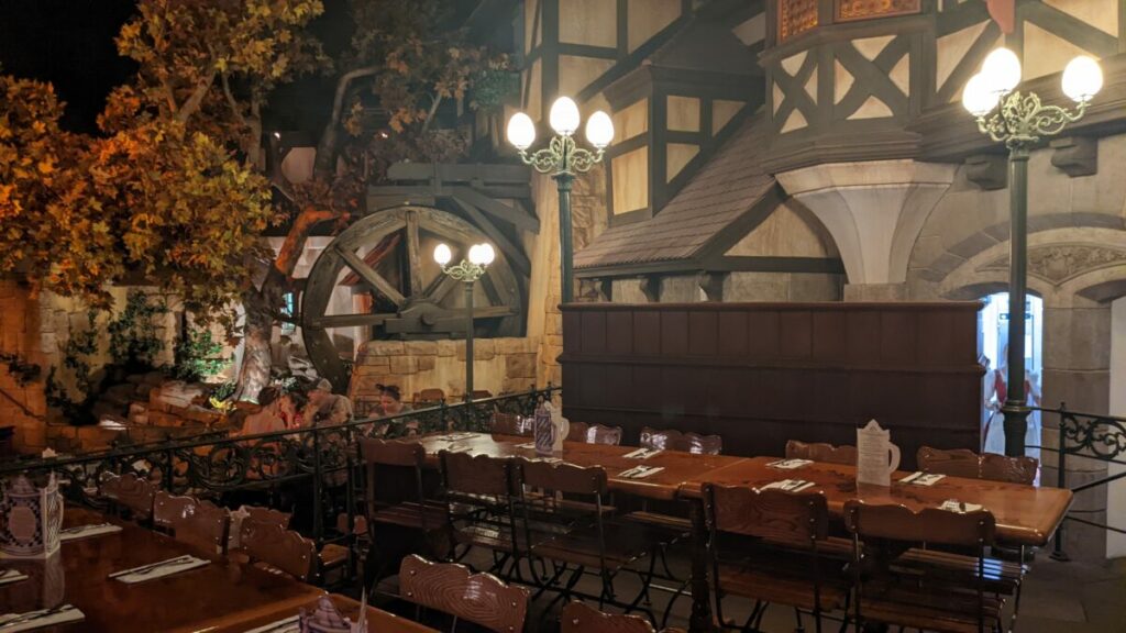 Biergarten Epcot Review | Green Vacation Deals