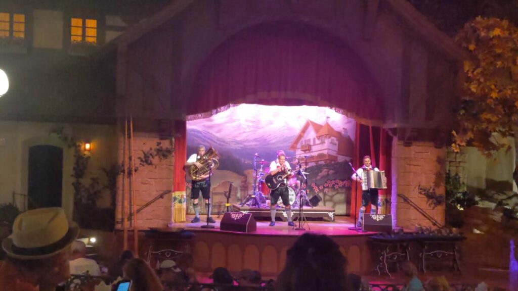 Biergarten Epcot Review | Green Vacation Deals
