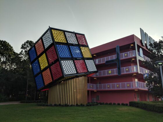 Disney World Hotel Comparison: Pop Century vs All Star Movies | Green ...