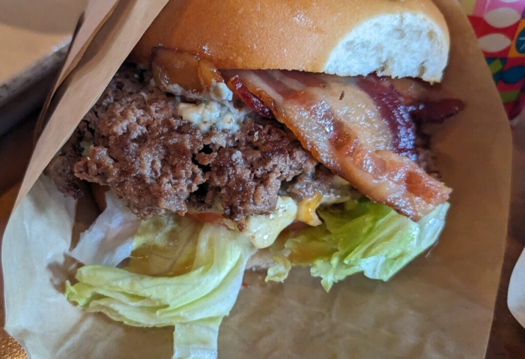 D-Luxe Burger Disney Springs Review | Green Vacation Deals