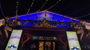 Das Festhaus Busch Gardens Williamsburg Christmas Town Review | Green ...