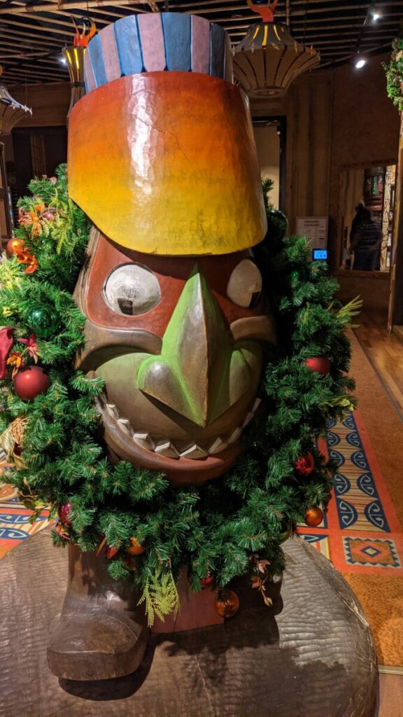 Why You Must Stay at Disney's Polynesian Resort at Christmas | Green ...