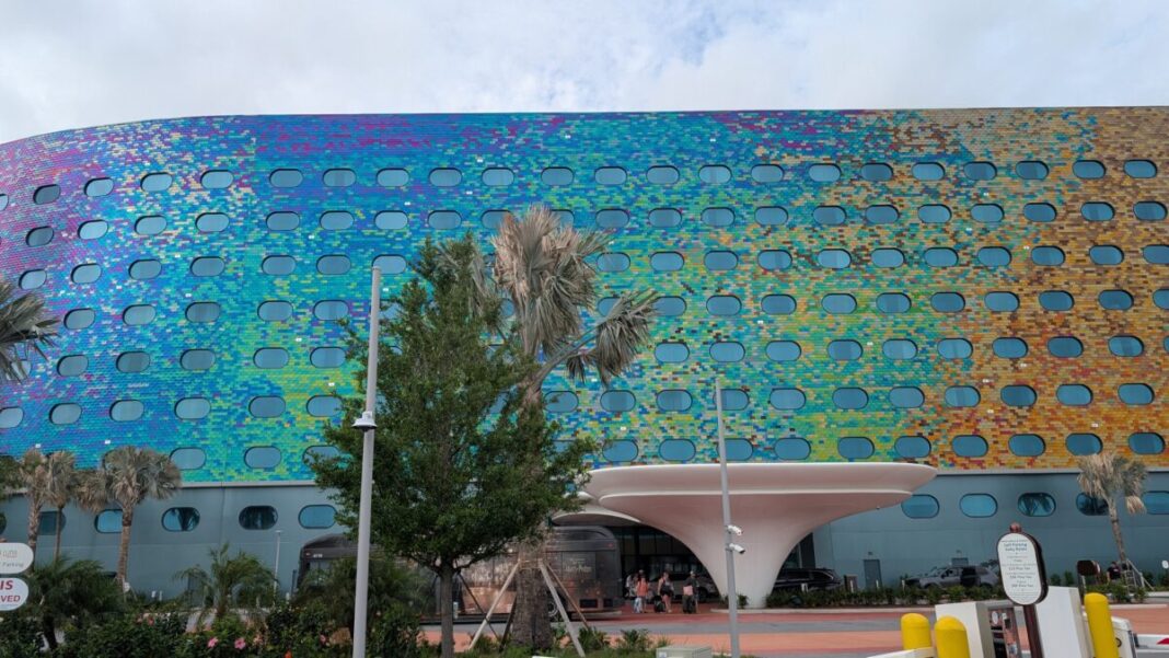 Terra Luna vs. Cabana Bay | Green Vacation Deals